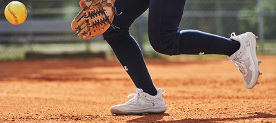 Softball Cleats For Women | Under Armour